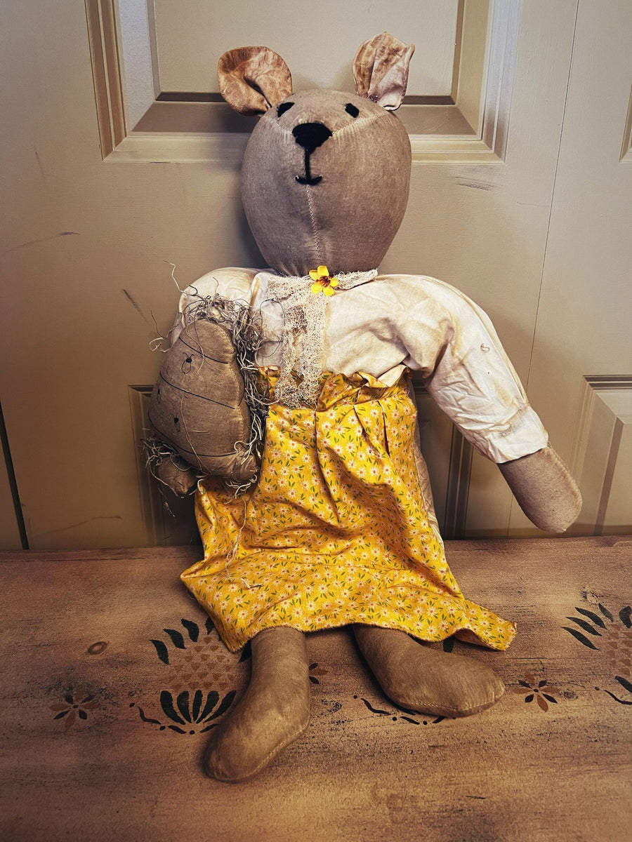 Honey Bear – Saltbox Primitives