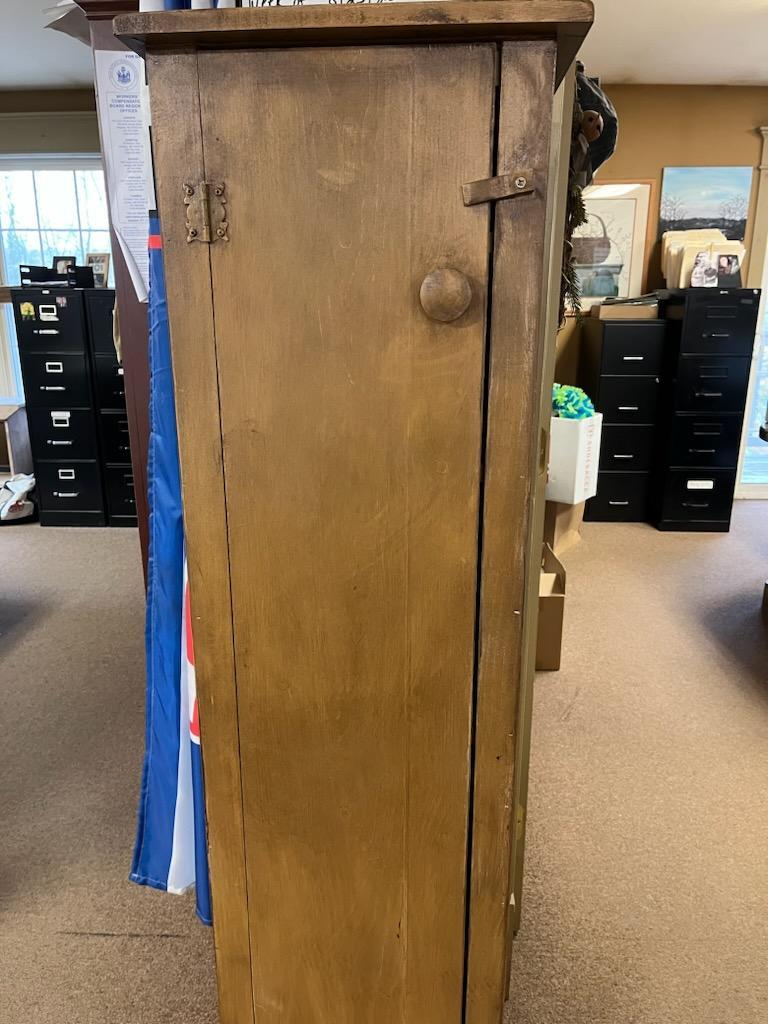 Colonial Chimney Cupboard – Saltbox Primitives