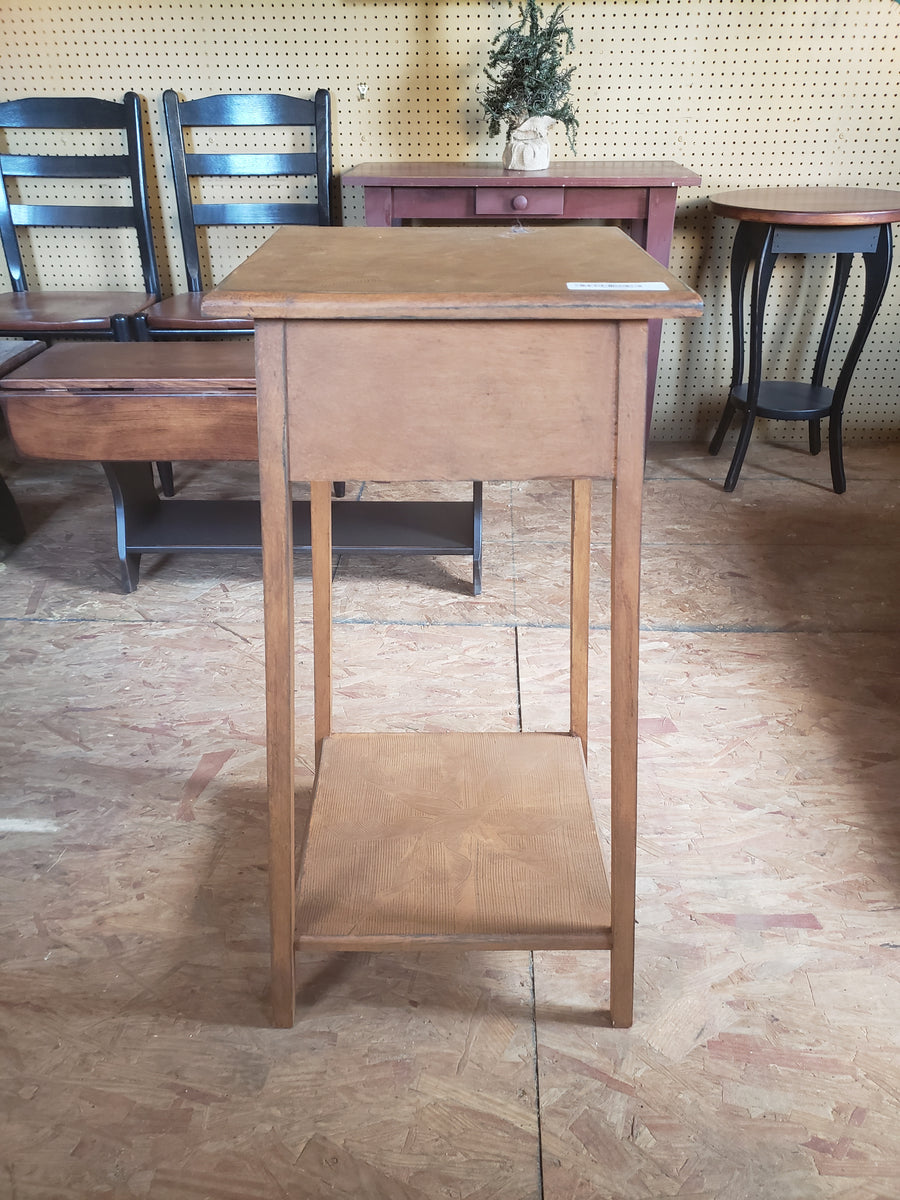Square Table (NOT AVAILABLE FOR SHIPPING) – Saltbox Primitives