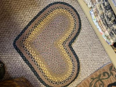 Braided Heart Rug – Saltbox Primitives